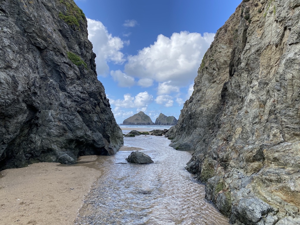 The complete guide to Holywell Bay, Cornwall – In Search of Everywhere